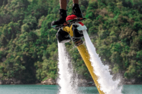 Beginners Guide to Flyboarding (Updated 2024) - Extrevity - Find The ...
